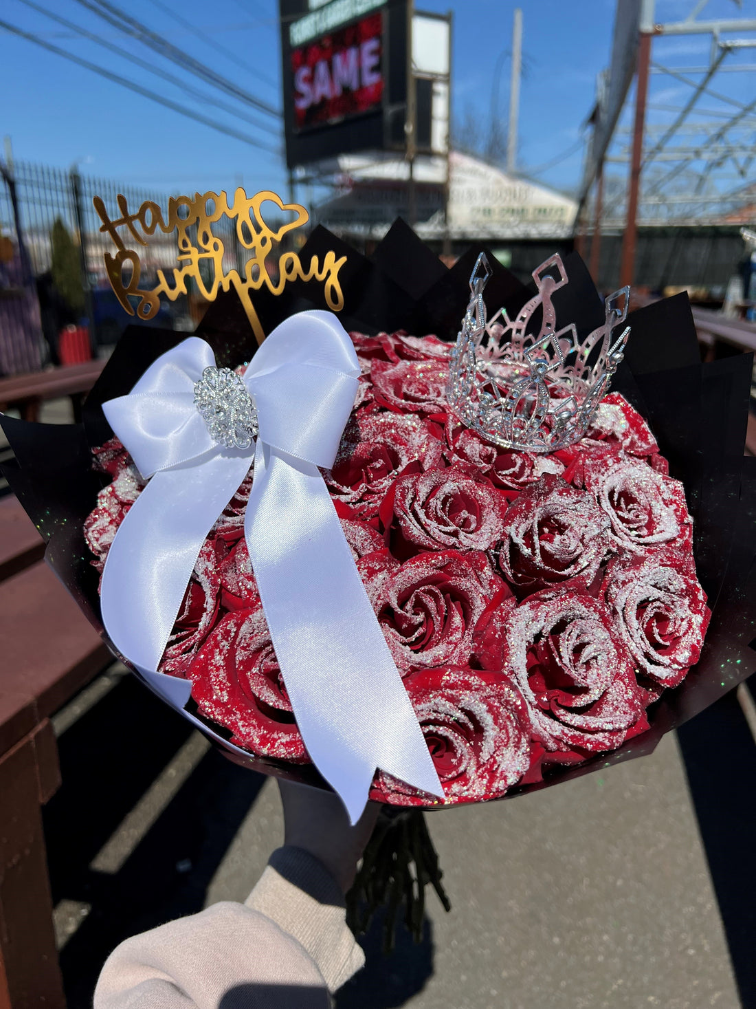 Pink Glitter Roses Birthday Bouquet | Dragonetti – Dragonetti Florist ...